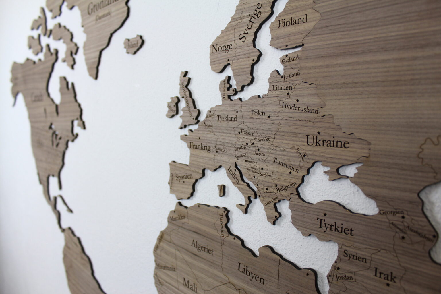 Verdenskort i træ - Tag verden med ind i hjemmet.